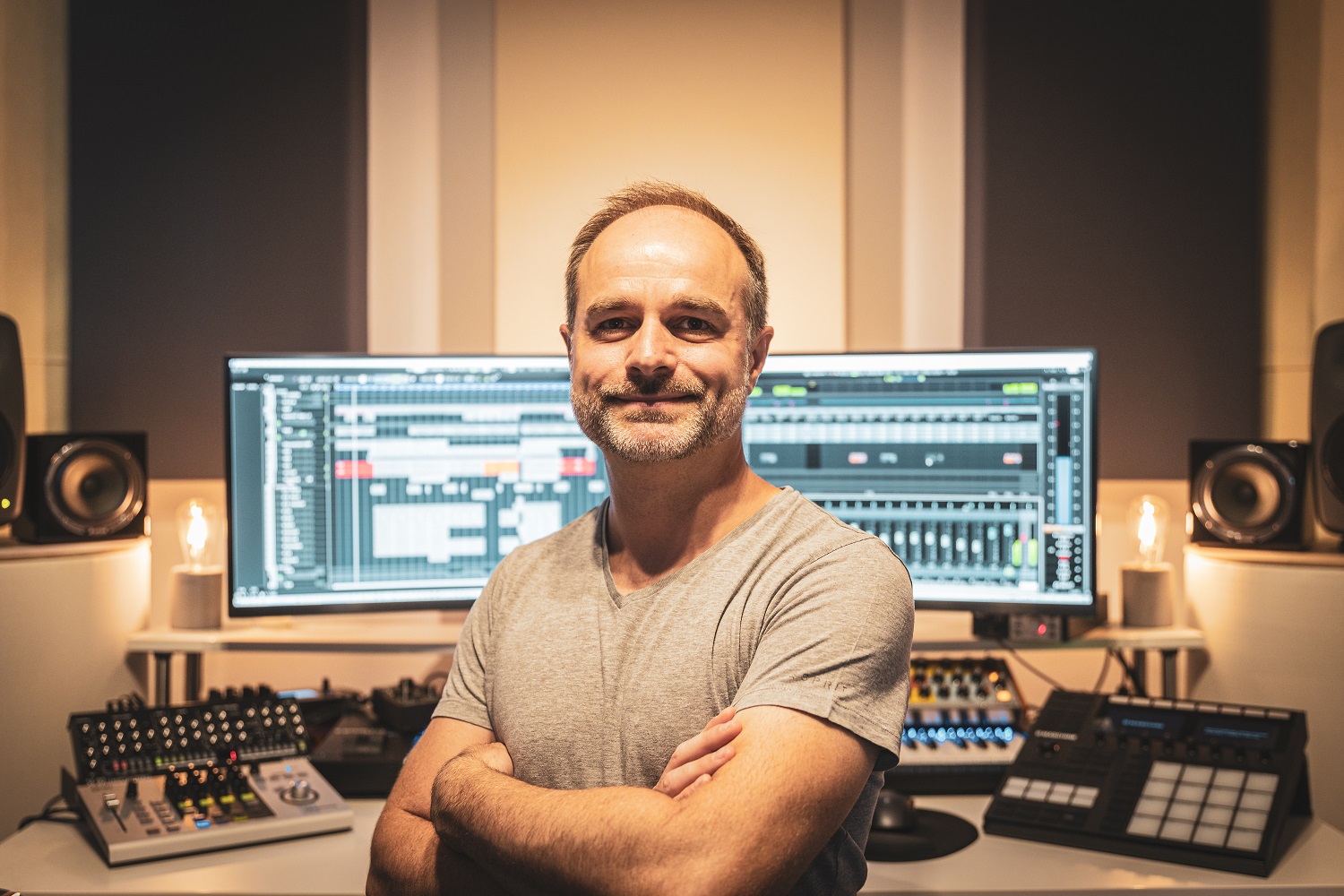 Thomas Lemmer releases his next masterpiece called HOPE - Music is 4 Lovers